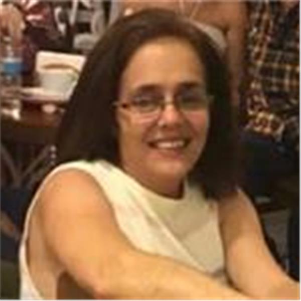Profesora Infantil Da Clases A Niños En Edad Preescolar De Lectura Y ...