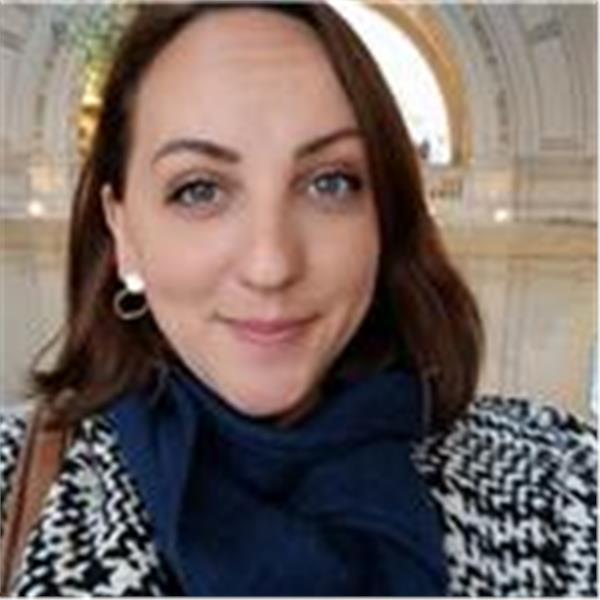 Caroline Breda | Professor de Inglês em Cascavel (Paraná)
