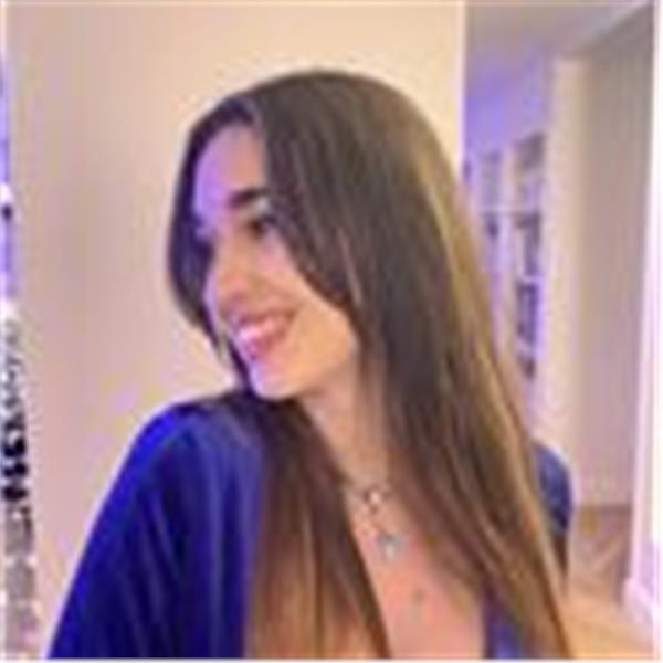 Giulia D'attanasio | Letuelezioni.it