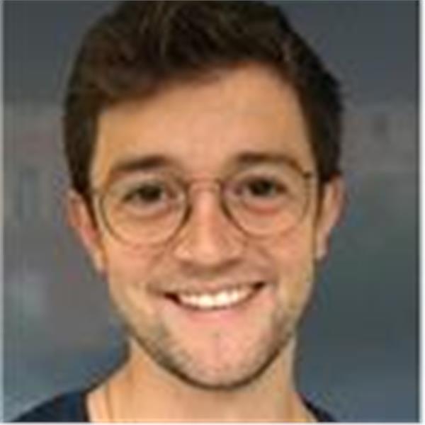 Mathe- Und Physikunterricht Mit Einem Passionierten Studenten. Thomas