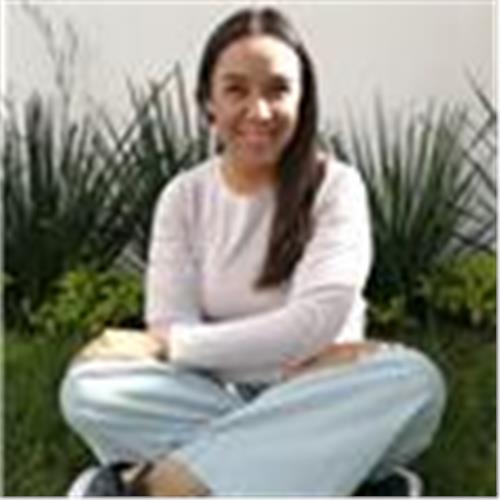 Maestro De Tecnología Y Español Enfocado En Niños Y Adultos. Andrea