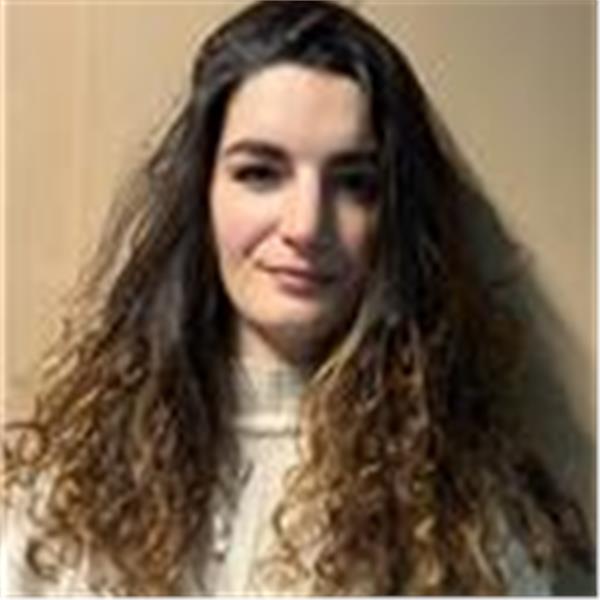 Elisa Bellucci | Letuelezioni.it