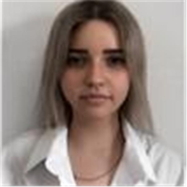 Lucía Maya | Profesora particular de Inglés (Sevilla Capital)