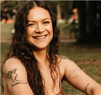 Ellen Francis | Professor de Yoga em São Paulo