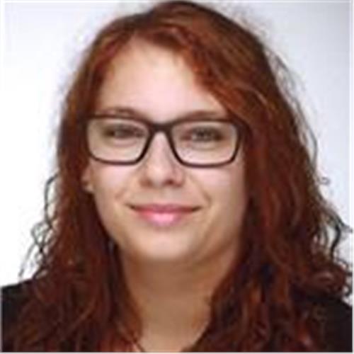 Mathe-Nachhilfe Von Studierter Fachkraft: Online & In Stuttgart. Julia