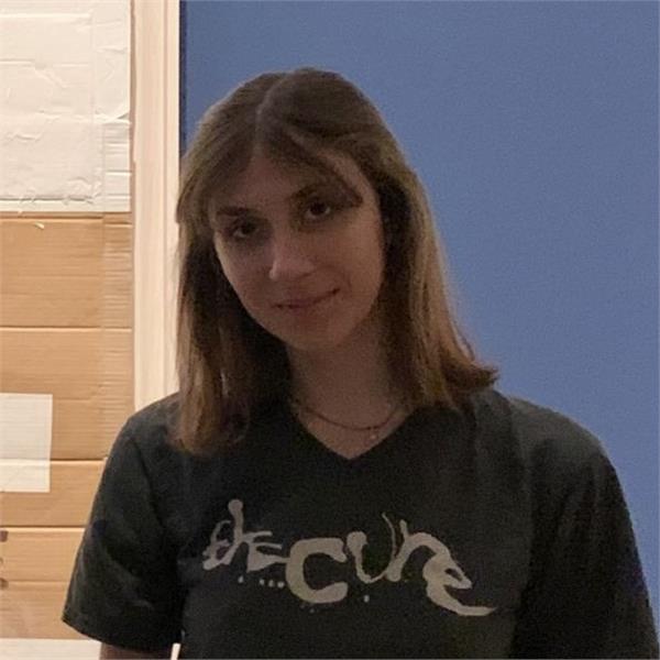 Sono Una Ragazza Di 19 Anni Diplomata Al Liceo Scientifico E Ora ... Sono Una Ragazza Di 19 Anni Diplomata Al Liceo Scientifico E Ora ...