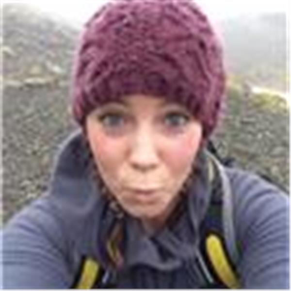 Nicola Burrows | Tutor from Cardiff | Findtutors
