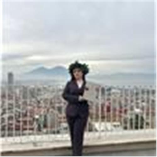 Neolaureata In Lingue Offre Lezioni Di Italiano Per Stranieri. Laura