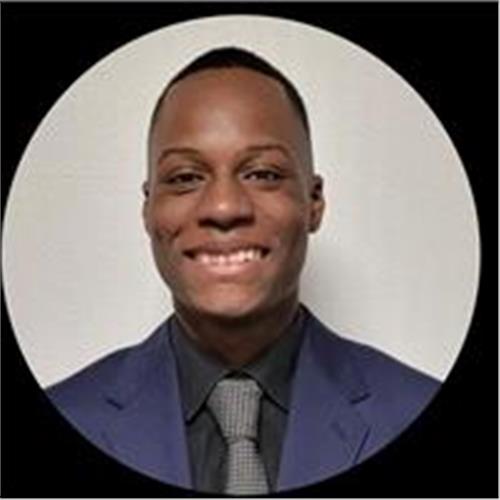 Professeur De Réseaux D'informatique À L'écoute, Dynamique Et Souriant