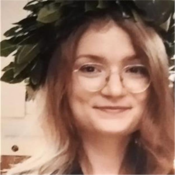 Sono Una Studentessa Magistrale In Fisica, Laureata A Pieni Voti E Con ... Sono Una Studentessa Magistrale In Fisica, Laureata A Pieni Voti E Con ...