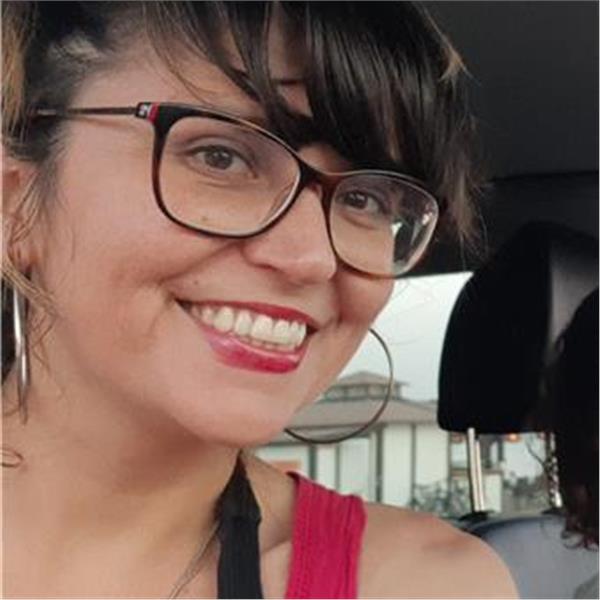 Profesora De Biología Y Geología Y Ciencias Enseña Esta Asignatura A