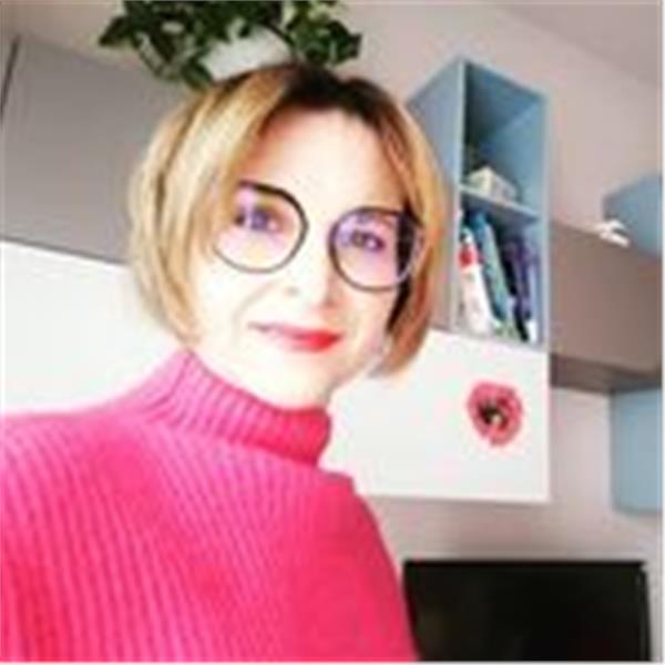 Claudia Simonetti | Letuelezioni.it