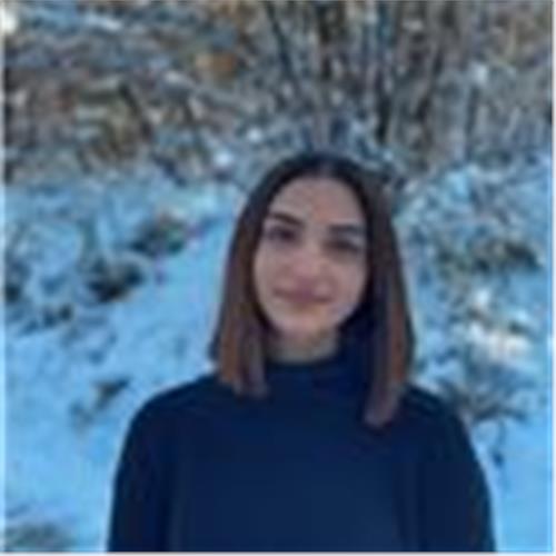 Schülerin (Angehende Abiturientin Mit Guten Deutschkenntnissen). Lina