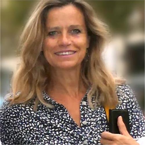 Vous Cherchez Une Personne Pour Accompagner Et Soutenir Votre Enfant De