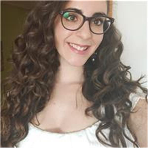 Mi Nombre Es Laura Fernández Gil Y Me Defino Como Una Persona Atenta ...