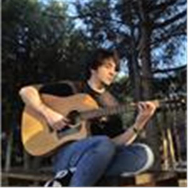 Enes Sahan | Merkezefendi'de Gitar öğretmen