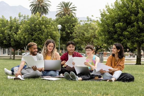 Los 20 mejores trabajos de verano para estudiantes